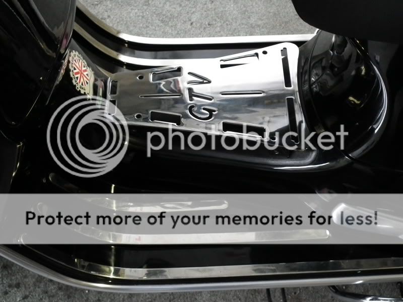 Modern Vespa : Black or Chrome Foot Rack?